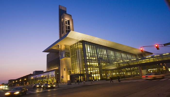 AQSh: Bakalavr bosqichi uchun 108 000 AQSh dollargacha grant; turar joy ...